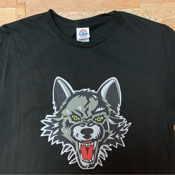 Vintage | Shirts | Vintage Chicago Wolves Ahl Hockey Black Short Sleeve ...